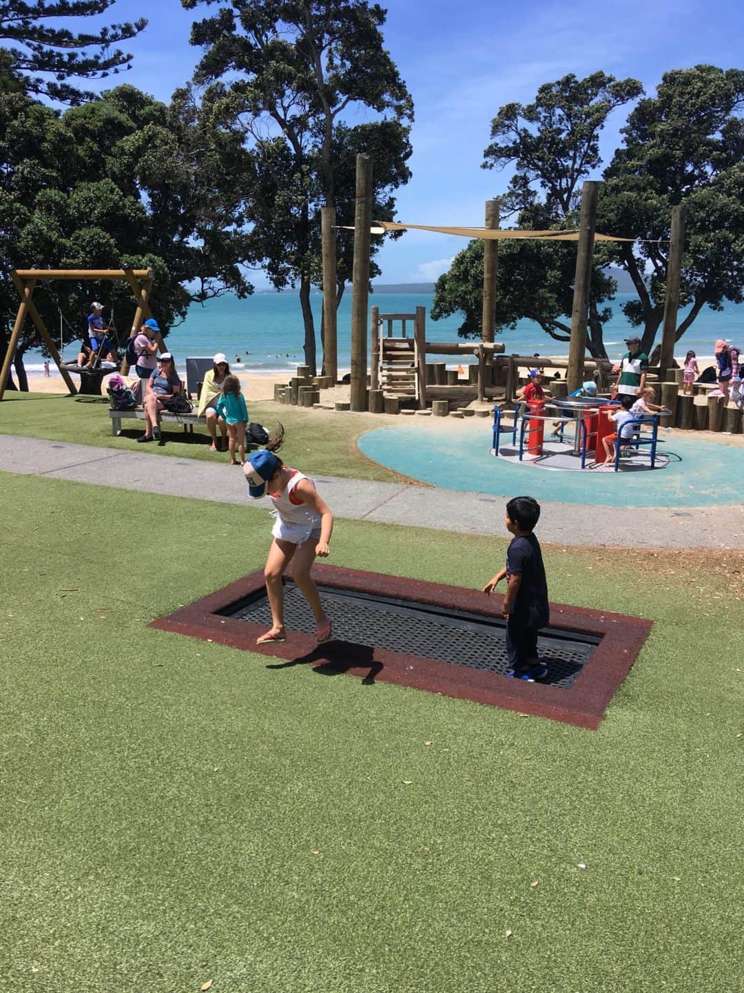 Takapuna Beach Playground – Otborond